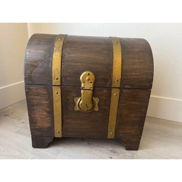 Source Unknown | Accents | Antique Wooden Round Top Pirate Treasure ...